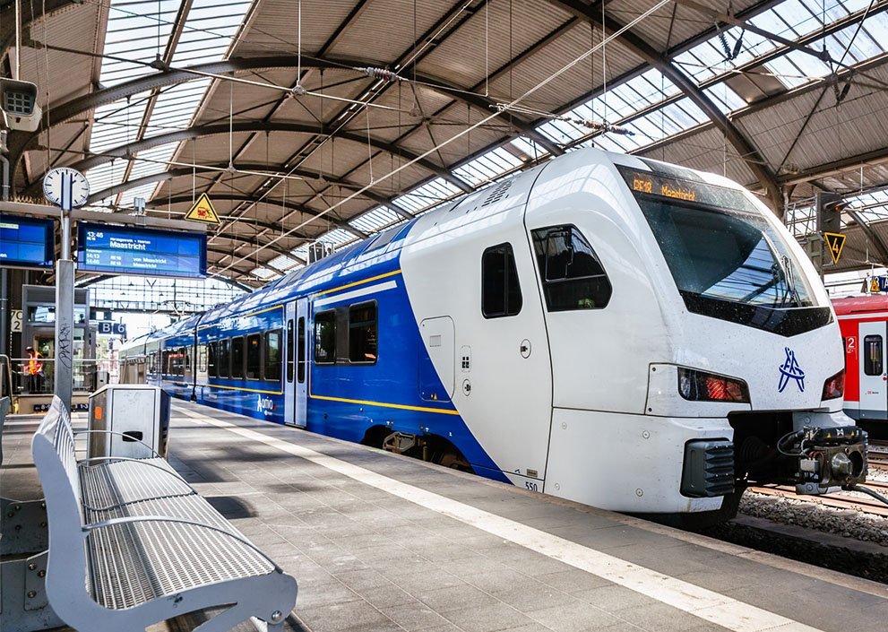 Mit easyConnect und der naveo-App einfach bis Maastricht - wir.go.Rheinland